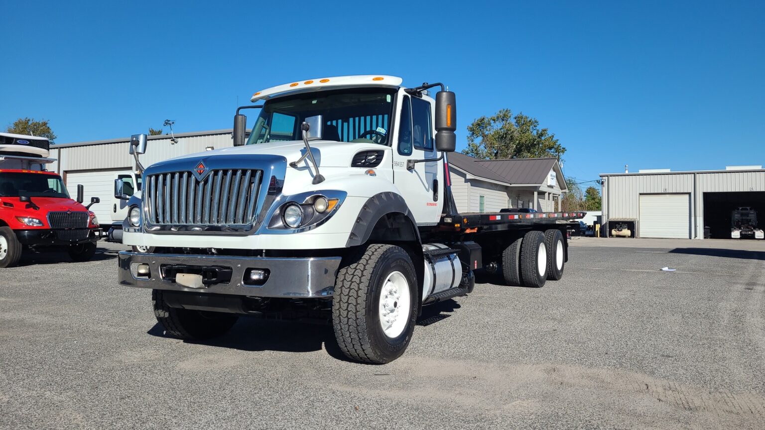 2018 INTERNATIONAL 7600 SBA 6X4 ROLL BACK (984557) - Idealease